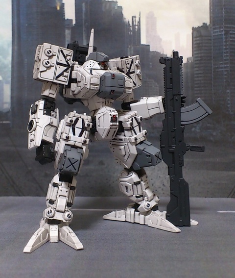 TINAMI - [モデル]1/72 グリレゼクス (ブラウネーベル仕様)