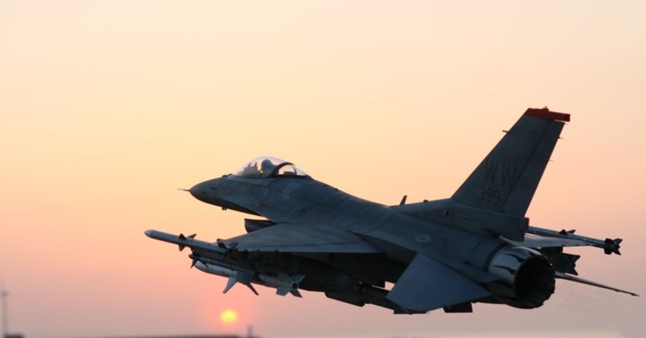 TINAMI - [モデル]1/32 TAMIYA F-16CJ FIGHTING FALCON