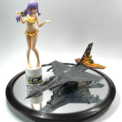 TINAMI - [モデル]F-16 Mlu w/クレア・フロスト(ビキニ)