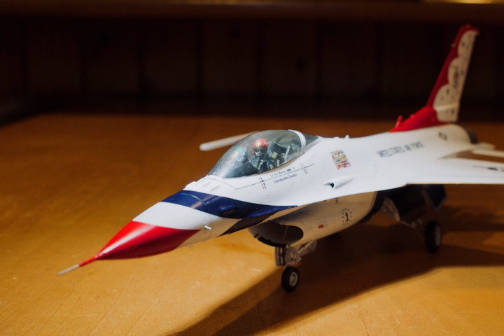 TINAMI - [モデル]タミヤ F-16Cサンダーバーズ