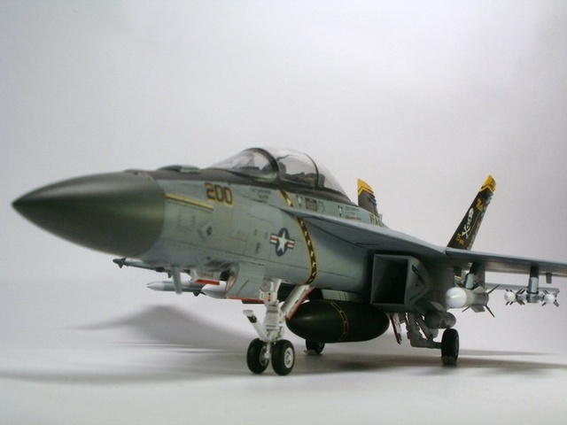 TINAMI - [モデル]1/72 F/A-18F w/AIM-174B