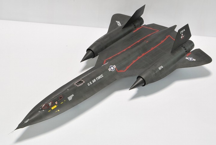 TINAMI - [モデル]SR-71A ブラックバード