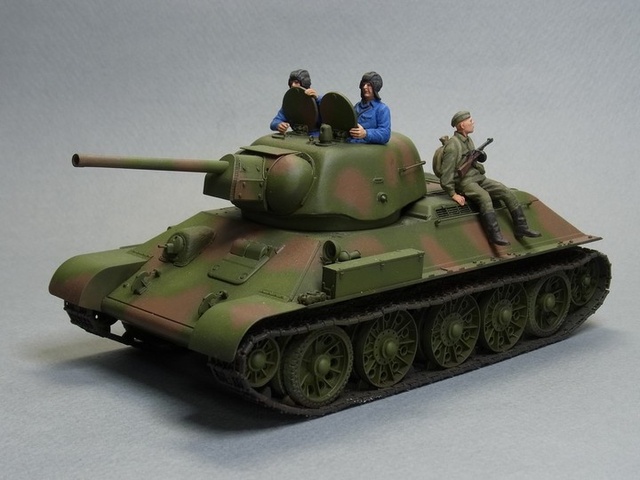TINAMI - [モデル]T-34/76 Mod.1942”フォルモチカ”
