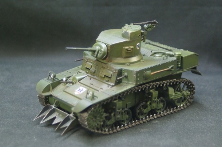 TINAMI - [モデル]1/35 M3 スチュアート サンダース大学付属高校仕様