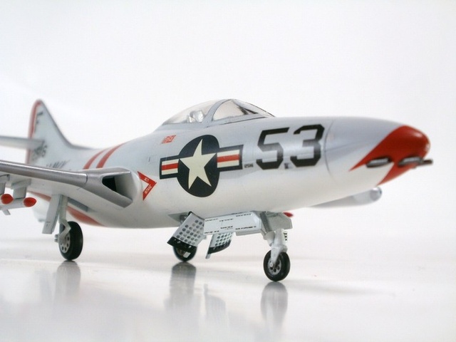 TINAMI - [モデル]1/72 F9F-2 PANTHER