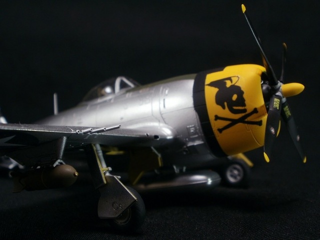 TINAMI - [モデル]1/72 P-47D THUNDERBOLT