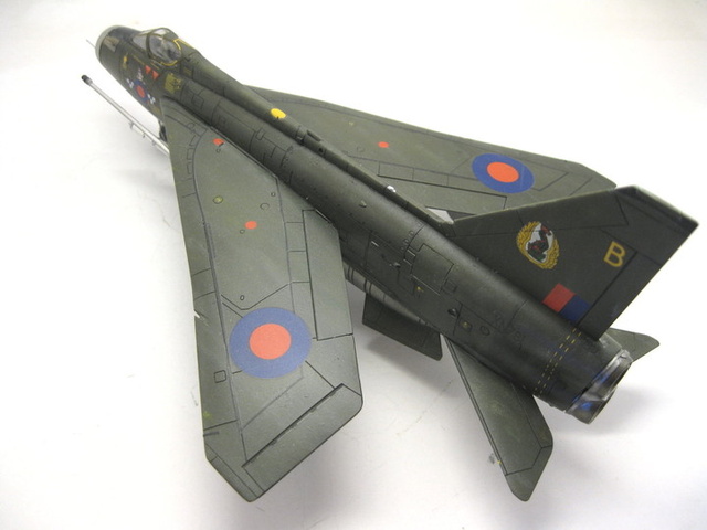 TINAMI - [モデル]1/72 BAeライトニングF.2A