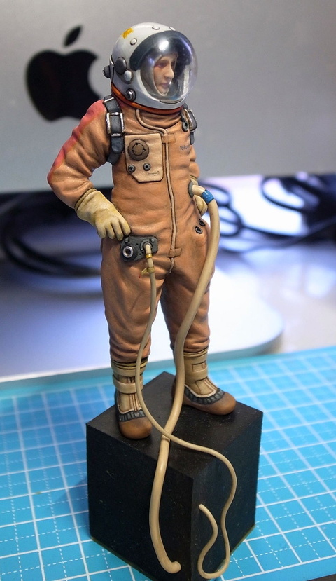 TINAMI - [モデル]1/20 シュトラール男性宇宙飛行士