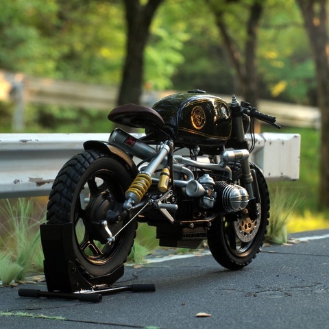 TINAMI - [モデル]1:12 BMW R100RT カフェレーサー build by NationalCustomTech